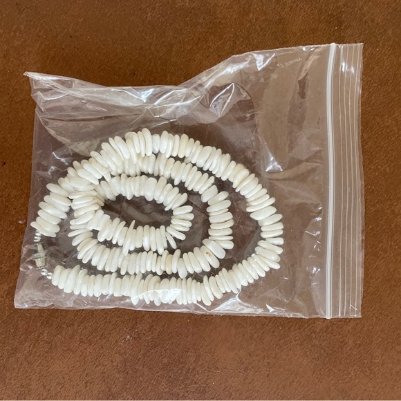 Jewelry | Nwot Authentic White Puka Shell 18 Necklace From Waikiki Hi ...